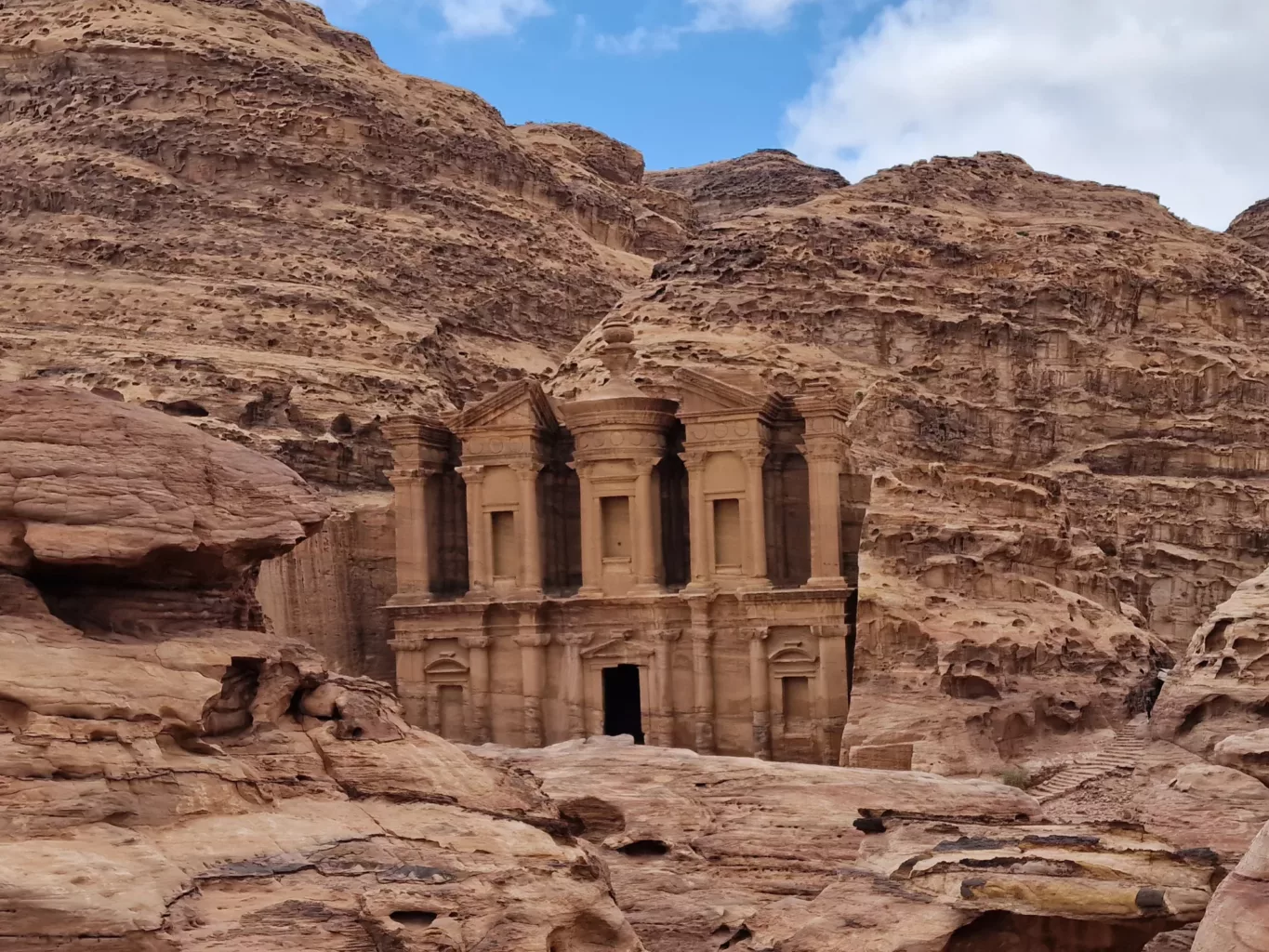 Viaggio a Petra 2024: itinerari, storia e curiosità della Città Rosa ...